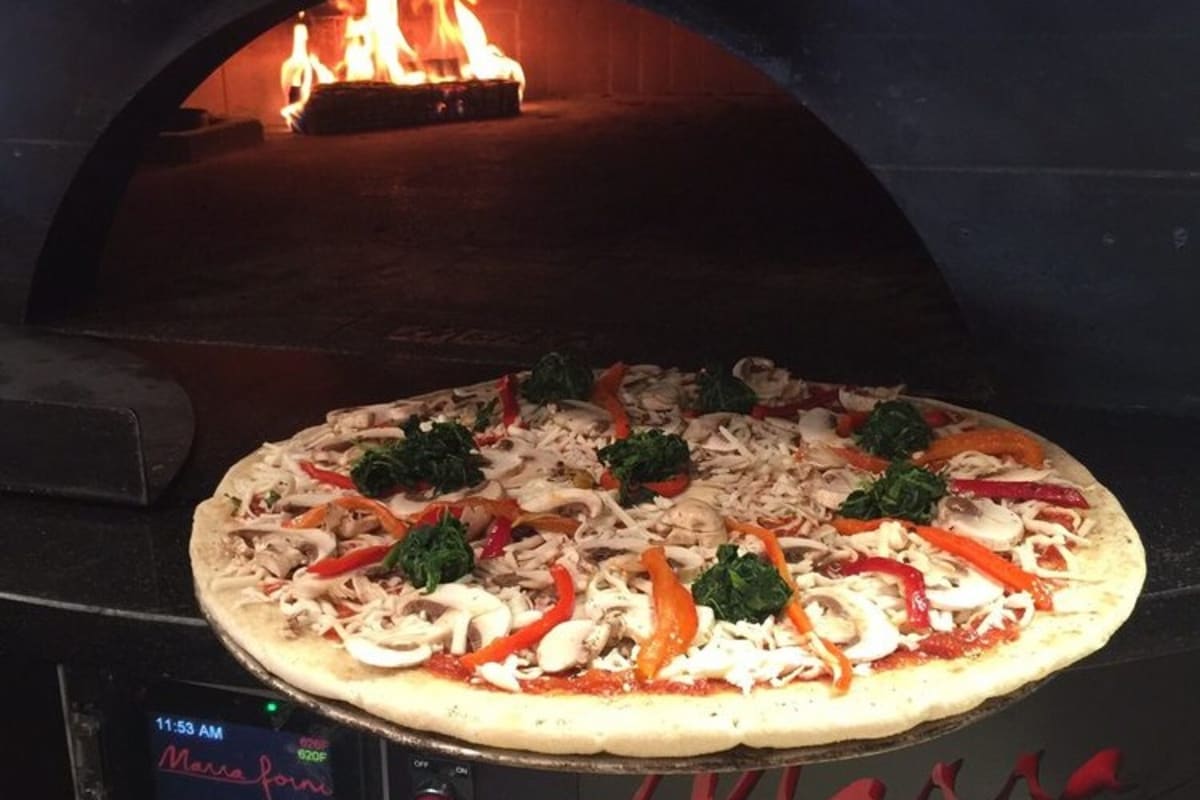 Pizza Vienna Delivery Menu | Order Online | 235 Maple Ave E Vienna ...