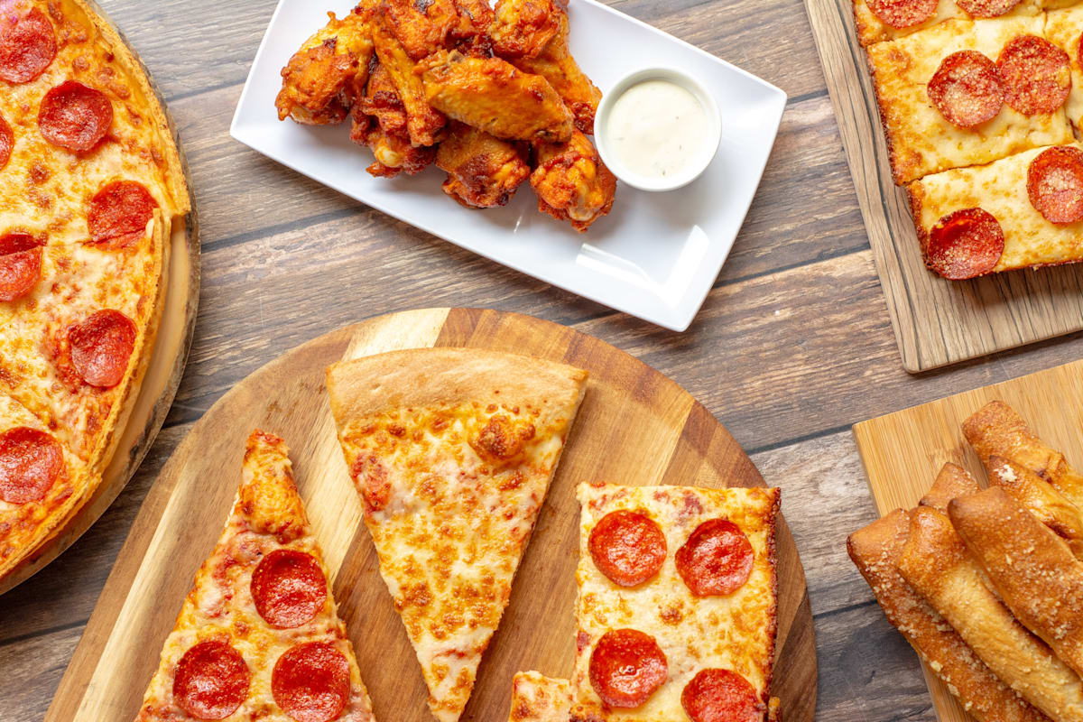 Piara Pizza - Grand Terrace, CA Restaurant | Menu + Delivery | Seamless
