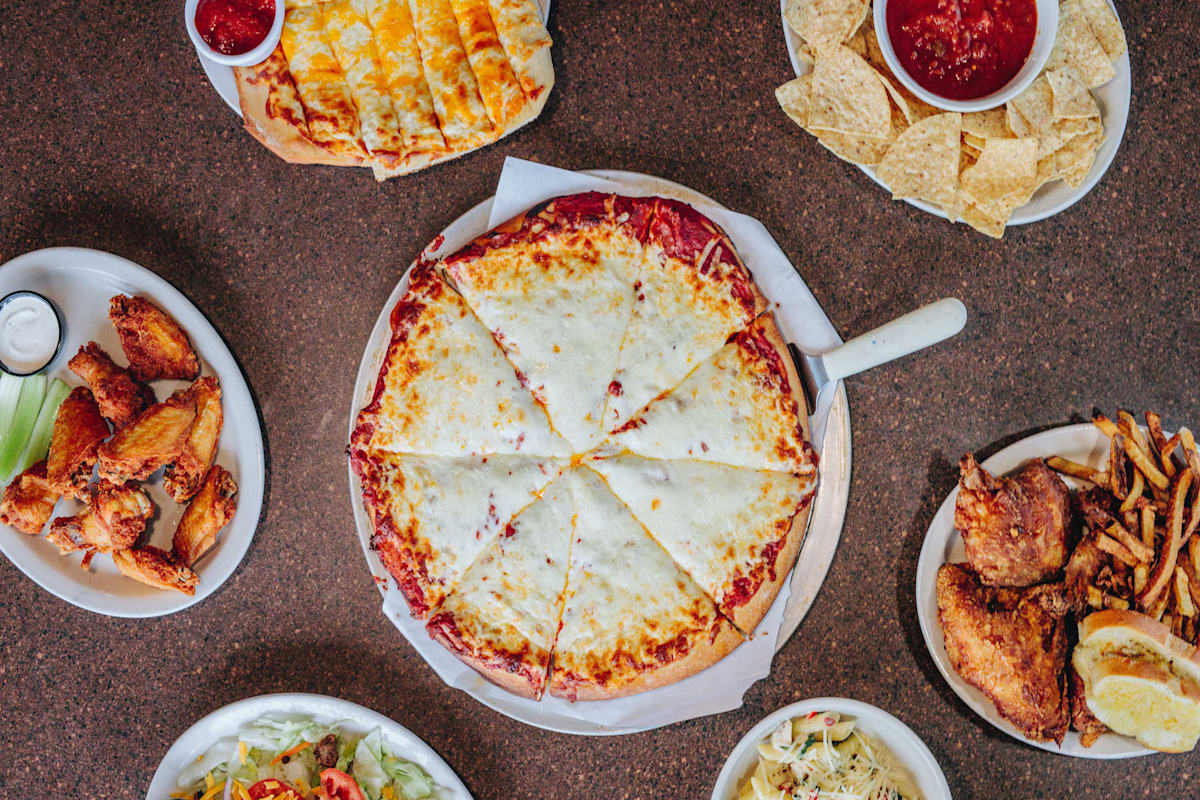 BB’s Pizzaria Delivery Menu | Order Online | 3456 E Circle Dr NE Ste ...