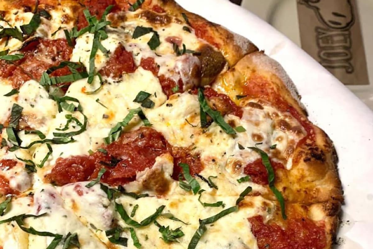 Joey Garlic's Manchester - Manchester, CT Restaurant | Menu + Delivery ...