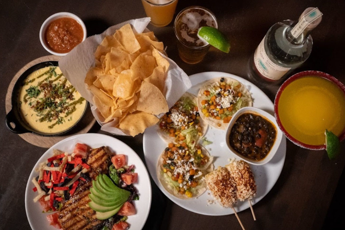 Rojo Mexican Grill - Maple Grove, MN Restaurant | Menu + Delivery ...