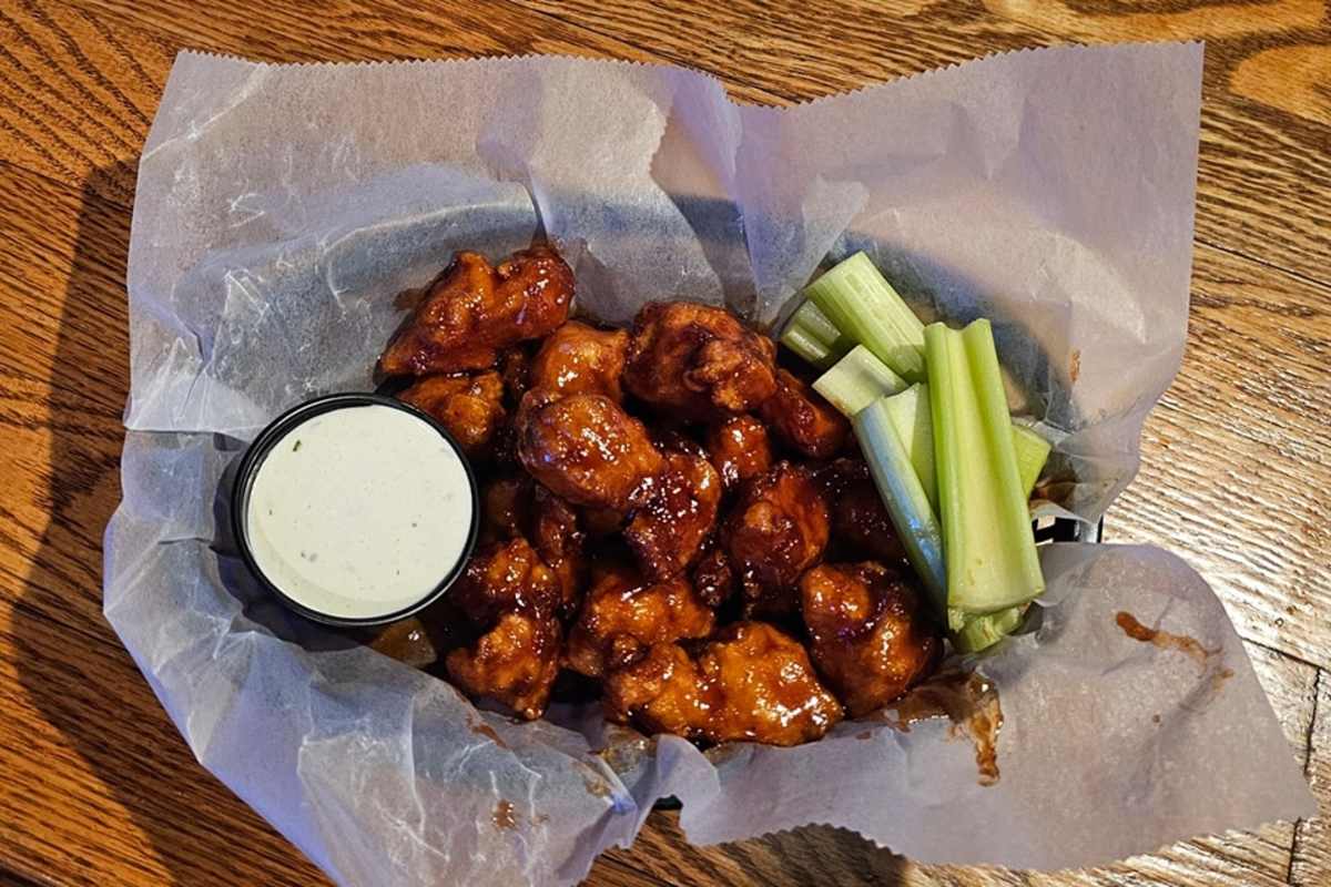 Horny Toads American Bar and Grill Delivery Menu | Order Online | 204 ...