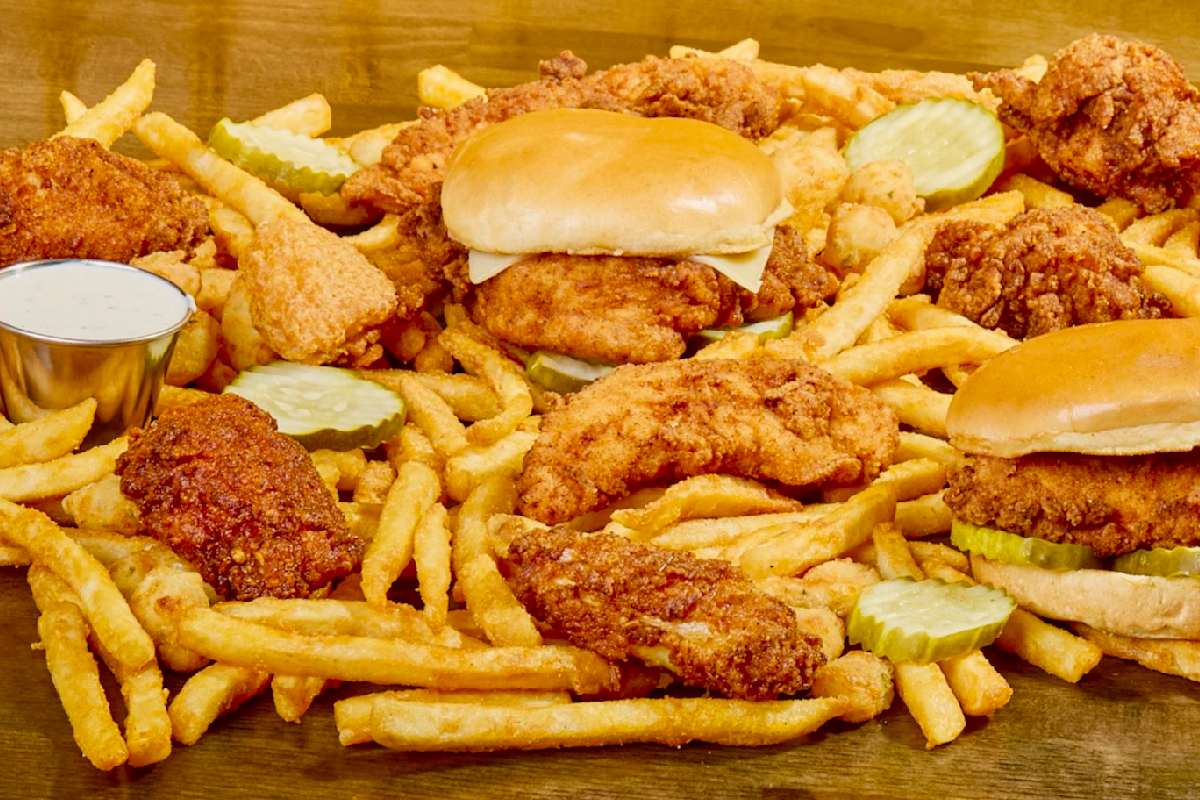 Chuck's Hot Chicken Delivery Menu | Order Online | 3155 S Kingshighway ...