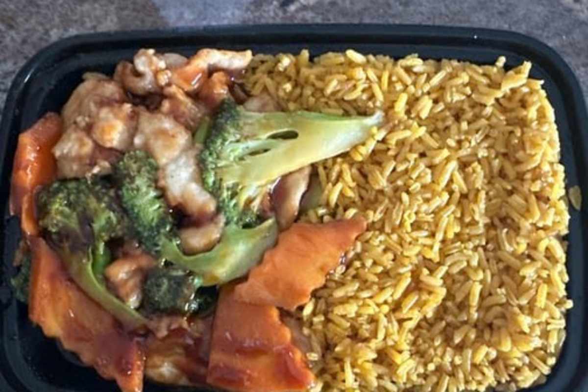 Red Chopsticks Delivery Menu | Order Online | 375 S Main St ...