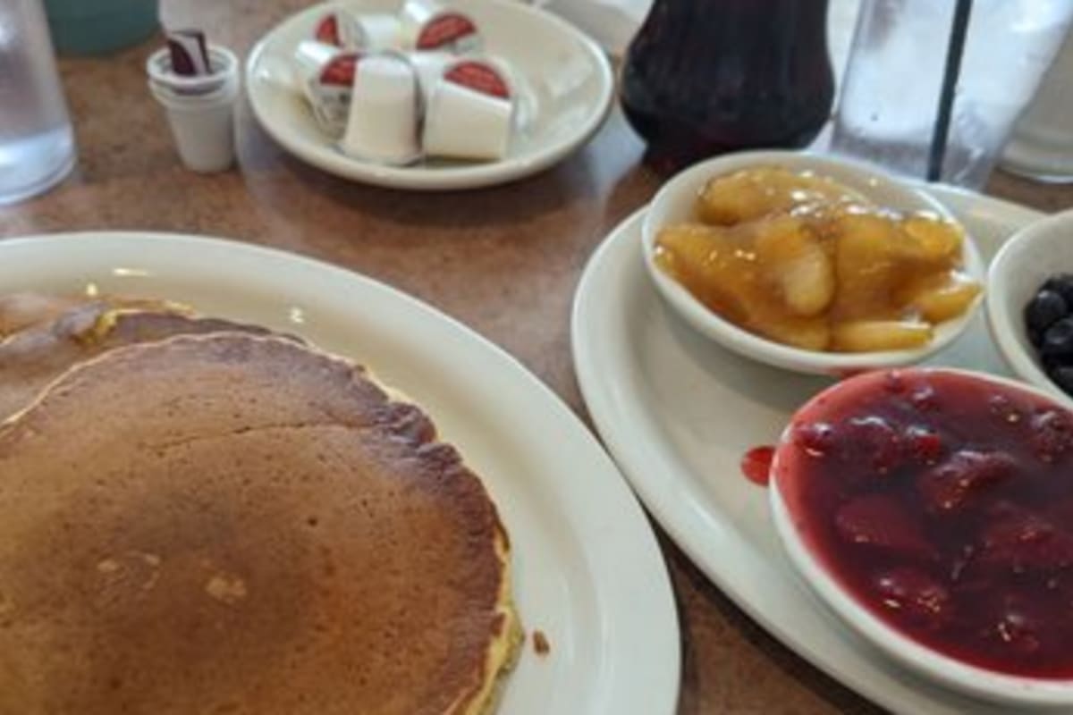 Golden Girls Restaurant Delivery Menu | Order Online | 34860 Vine St ...