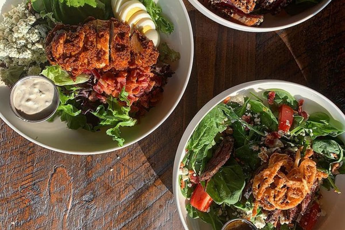 Izzy's Delivery Menu | Order Online | 901 Columbia Ave Franklin | Grubhub