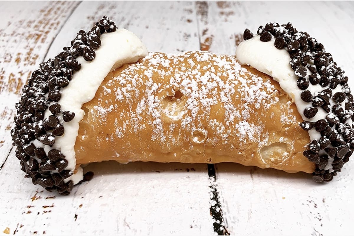 Mike's Pastry Delivery Menu | Order Online | 11 Dunster St Cambridge ...