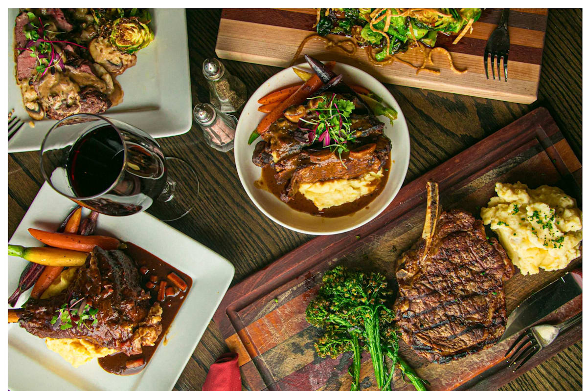 Chase's La Verne - La Verne, CA Restaurant | Menu + Delivery | Seamless