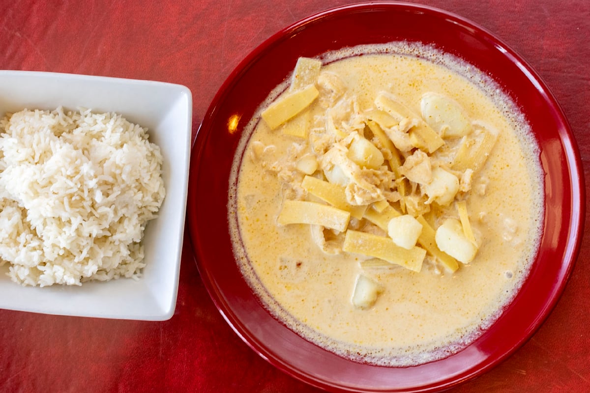 Thai Village Delivery Menu | Order Online | 8102 S Lewis Ave Ste E ...