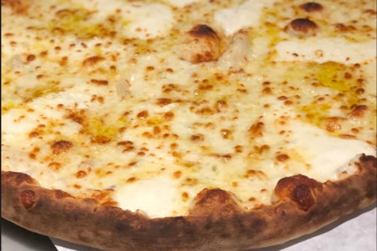 La Villa Pizzeria - Brooklyn, NY Restaurant | Menu + Delivery | Seamless