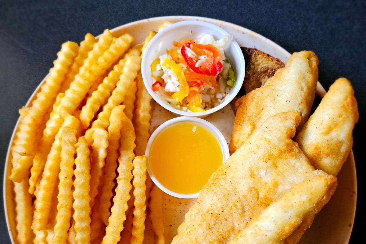 Scuba's Pourhouse Delivery Menu | Order Online | 1309 E Wisconsin Ave ...