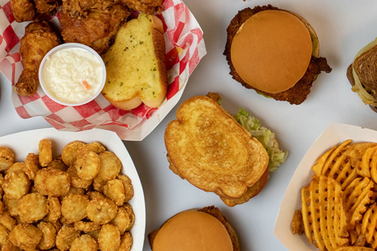 Bronco's - Omaha, NE Restaurant | Menu + Delivery | Seamless