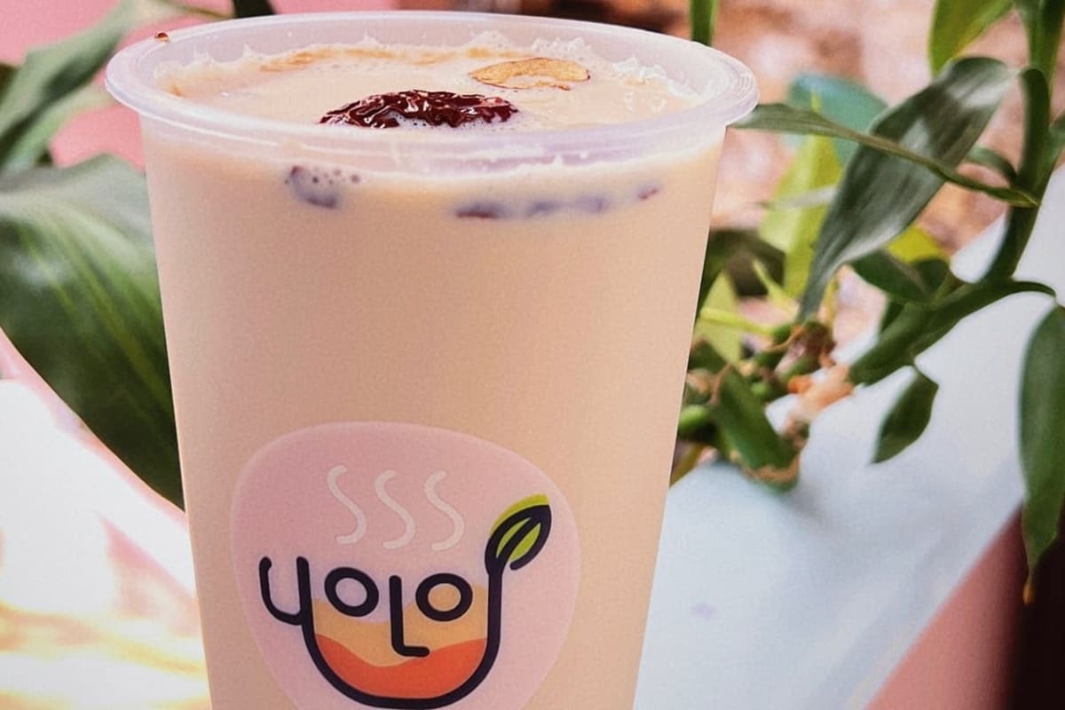 Yolo Tea Delivery Menu | Order Online | 704 Massachusetts St Lawrence ...