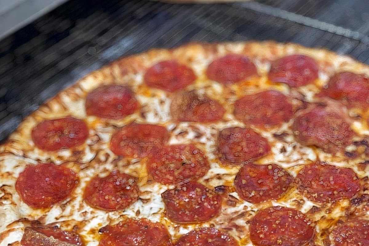Hunt Brothers Pizza Delivery Menu | Order Online | 2108 East University ...