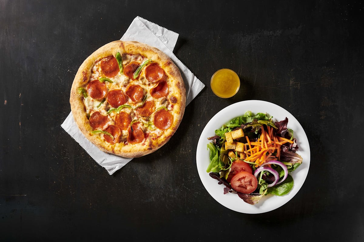 Flippers Pizzeria Delivery Menu | Order Online | 986 Alverez Ave Lady ...