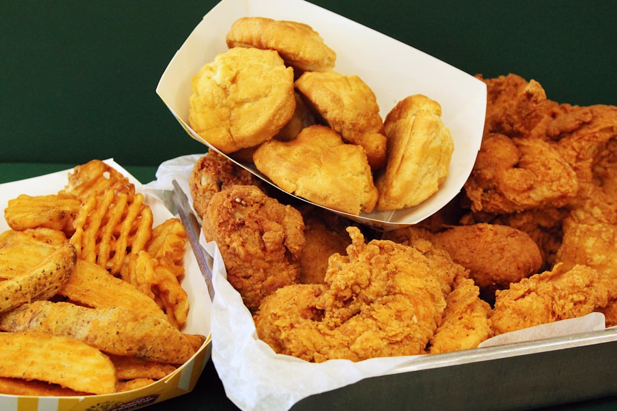 Pop N Shell Delivery Menu | Order Online | 7210 Memphis Ave Cleveland ...