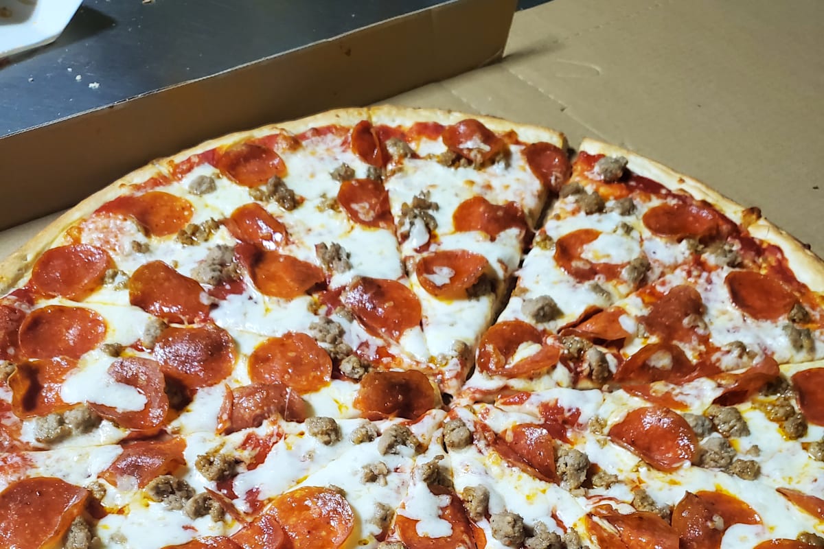 Ricky's Pizza Delivery Menu | Order Online | 753 S Westlake Ave Los ...