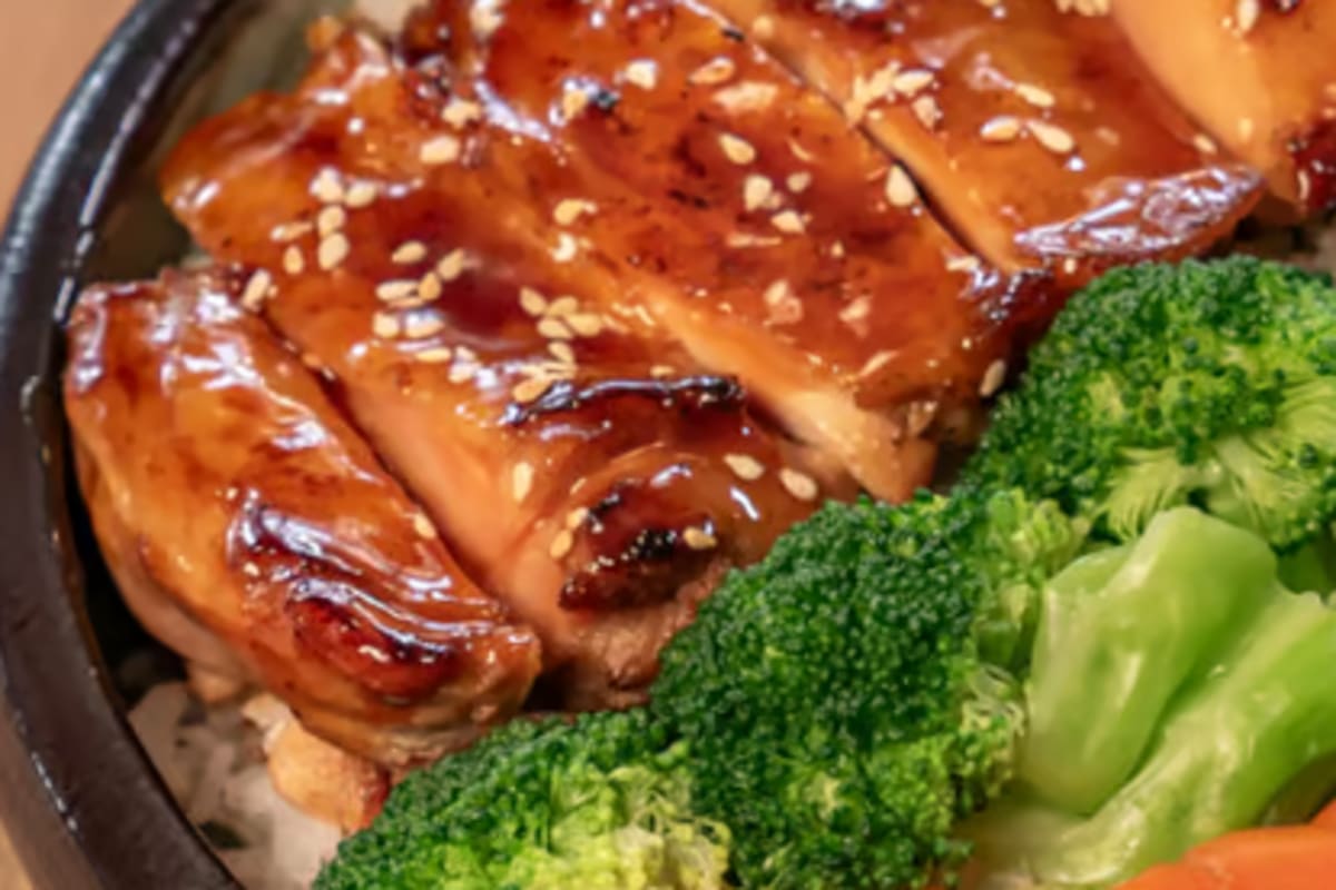 Tada Sushi Studio - Lake Oswego, OR Restaurant | Menu + Delivery | Seamless