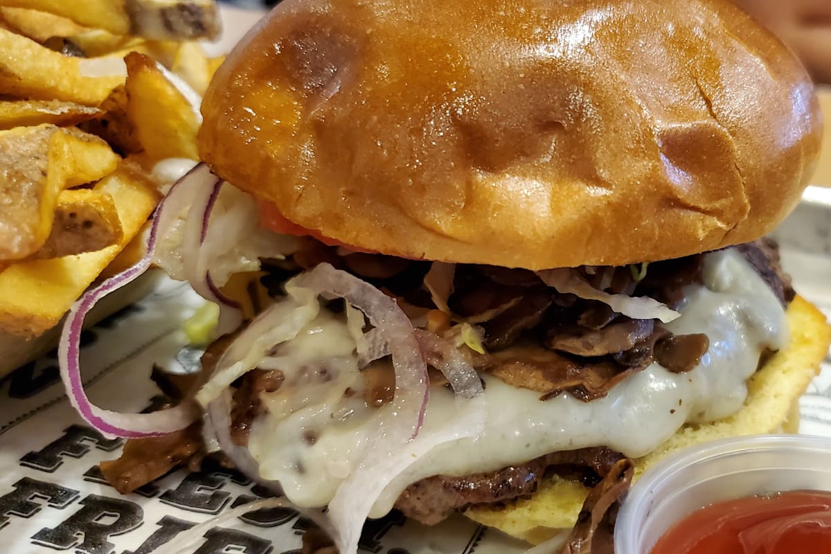 Cheeseburger Bobby's Delivery Menu | Order Online | 6050 Peachtree Pkwy ...
