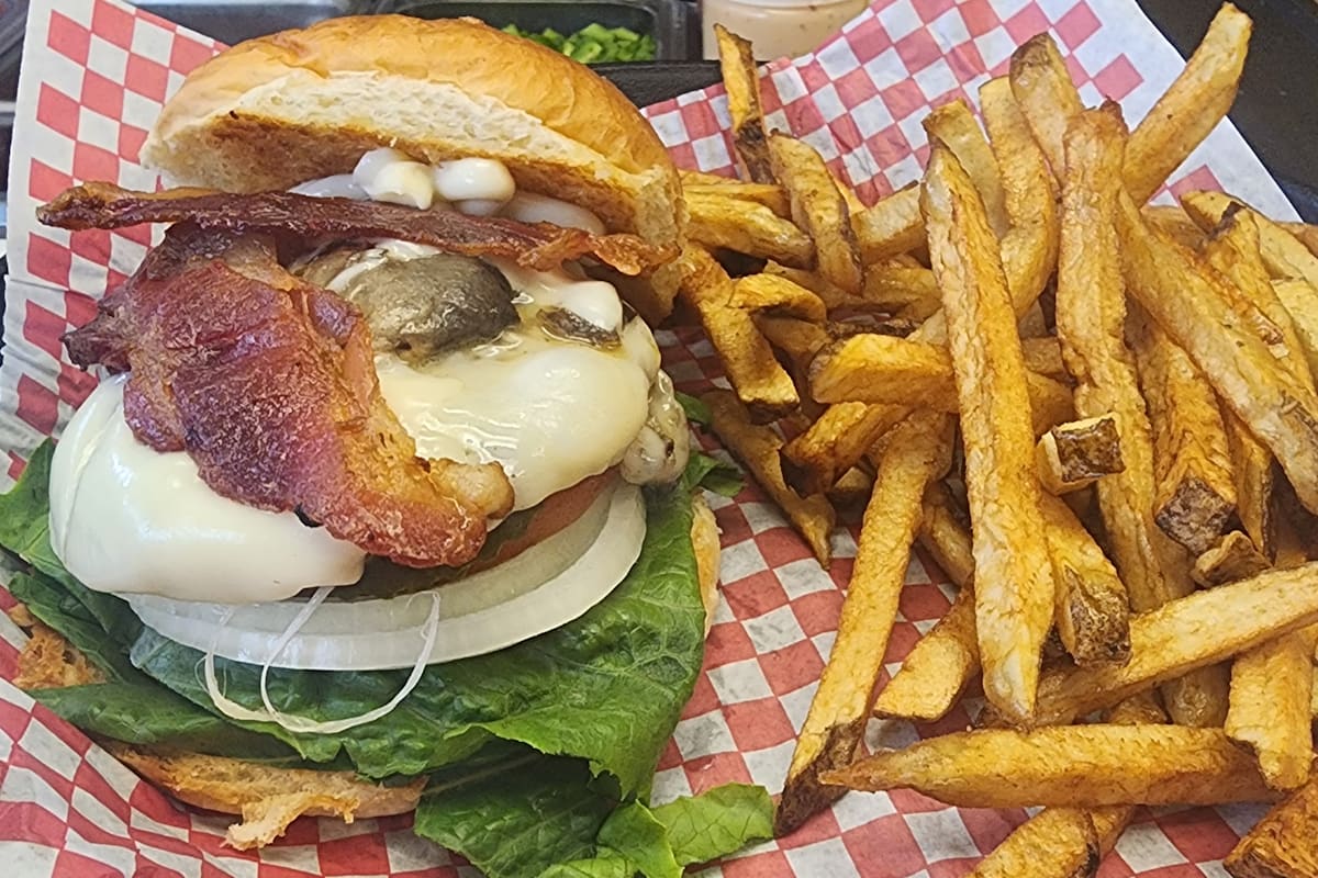 Hamburger Inn Diner Delivery Menu | Order Online | 16 N Sandusky St ...