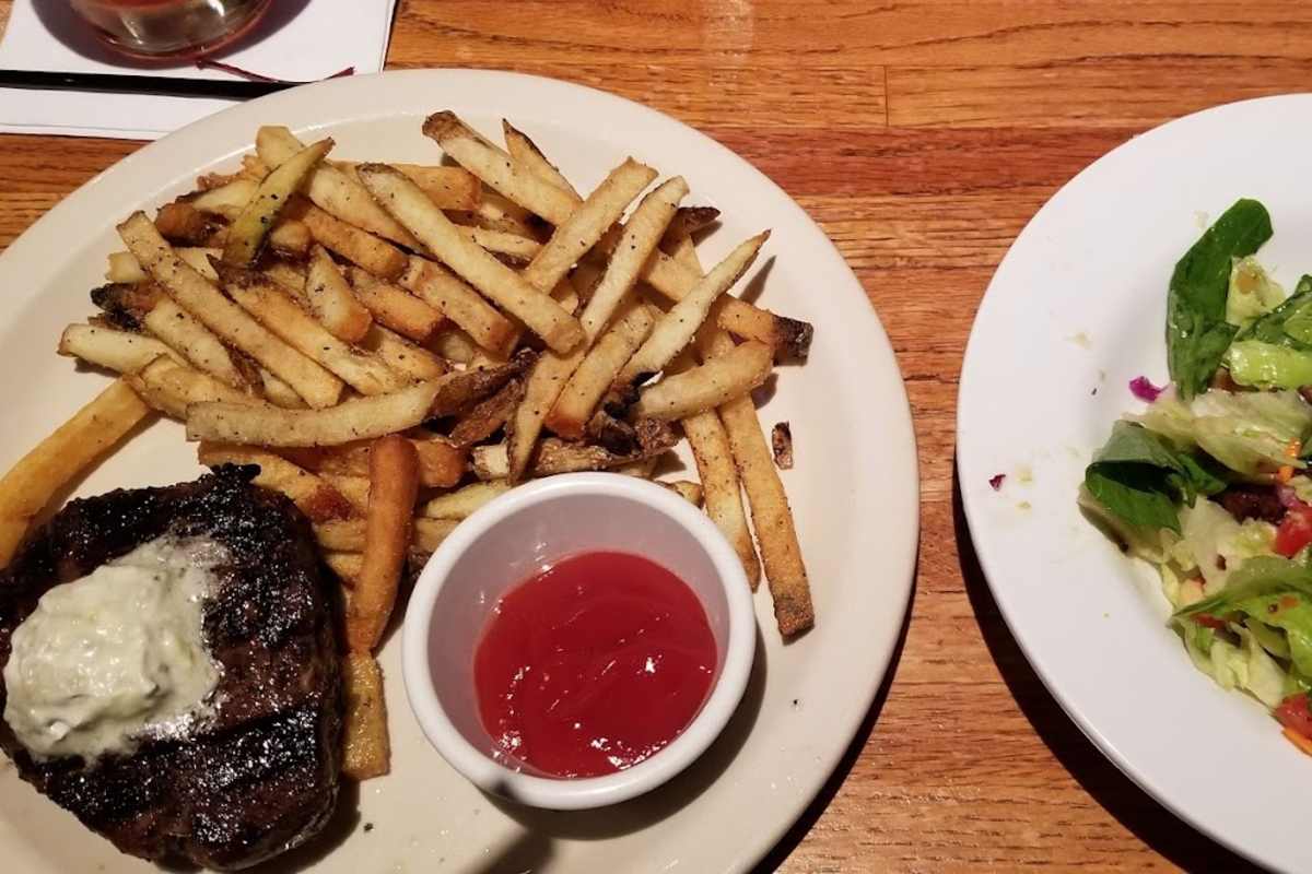 Rafferty's Restaurant Delivery Menu | Order Online | 7379 Turfway Rd ...