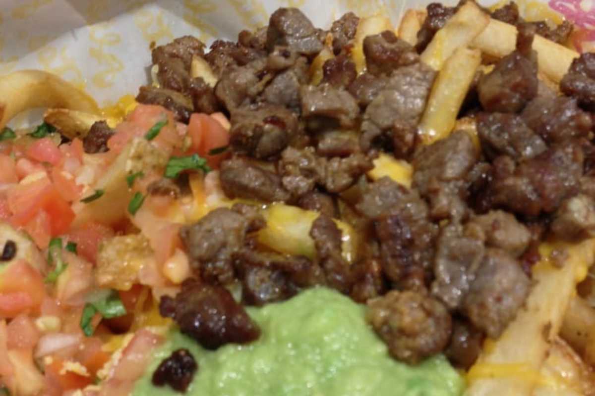 Alberto's Mexican Food - Riverside, CA Restaurant | Menu + Delivery ...