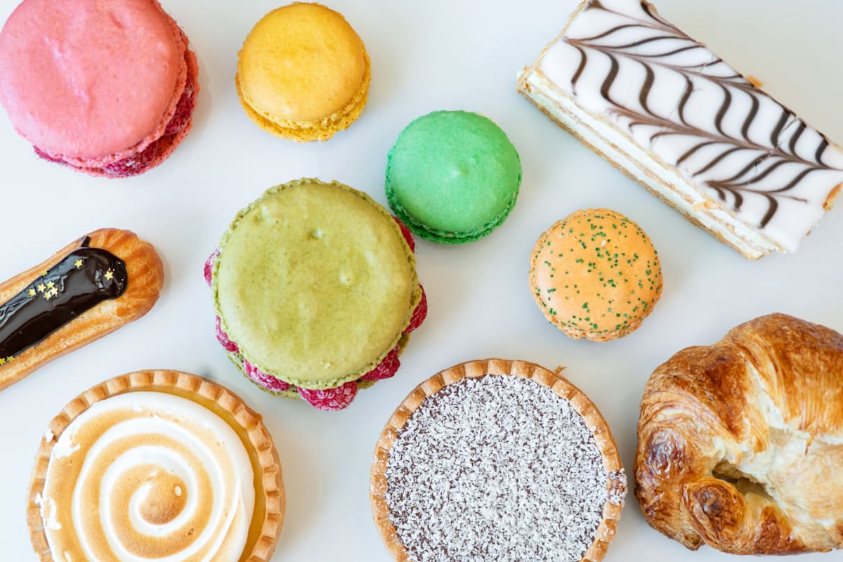 Le Macaron Celebration Delivery Menu | Order Online | 671 Front St #110 ...