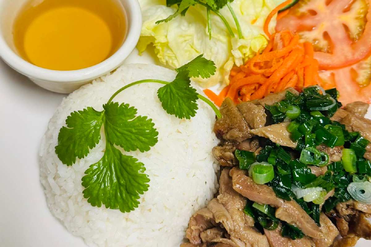 Vina Deli And Baguette Delivery Menu Order Online 13500 Sw Pacific Hwy Tigard Grubhub