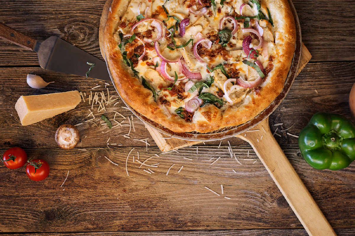 Leonardo's Pizzeria Delivery Menu | Order Online | 16505 SE 1st St ...