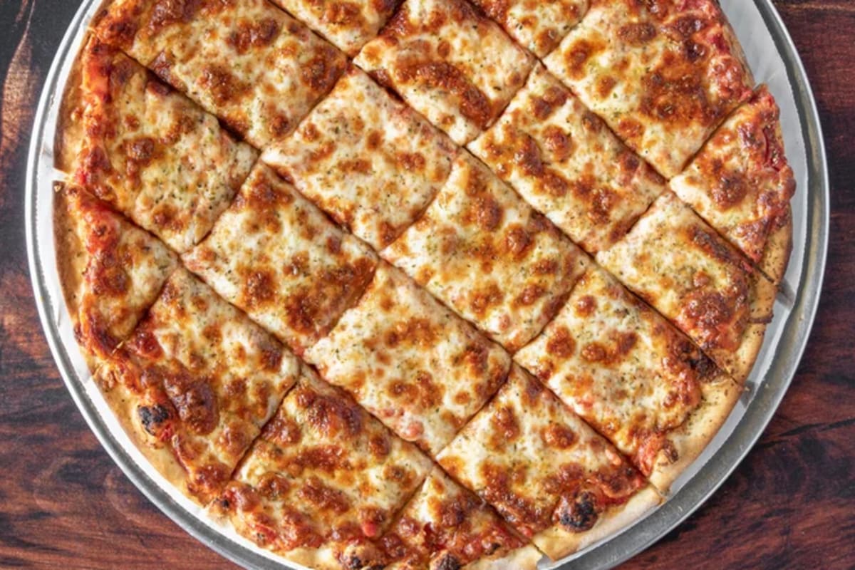 Vero Chicago Pizza Delivery Menu | Order Online | 5070 S Gilbert Rd ...