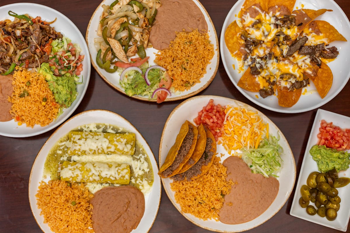 Jaliscos Restaurant And Bar Delivery Menu Order Online 6601 S