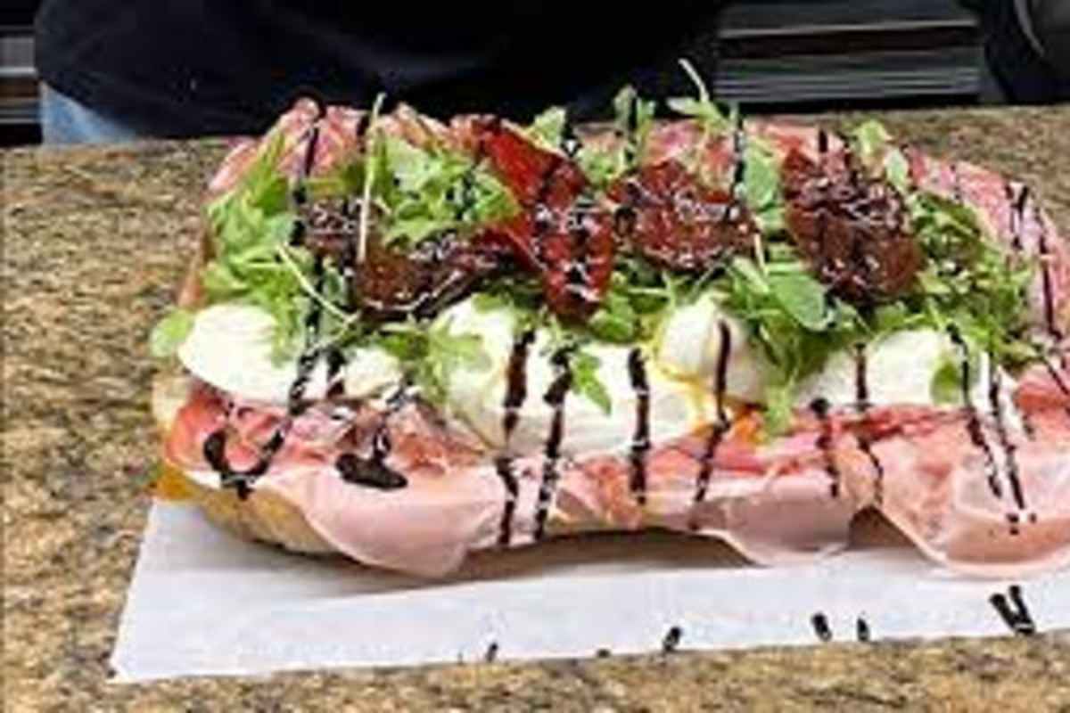 Giovanni's Italian Deli Delivery Menu | Order Online | 925 N Broadway ...