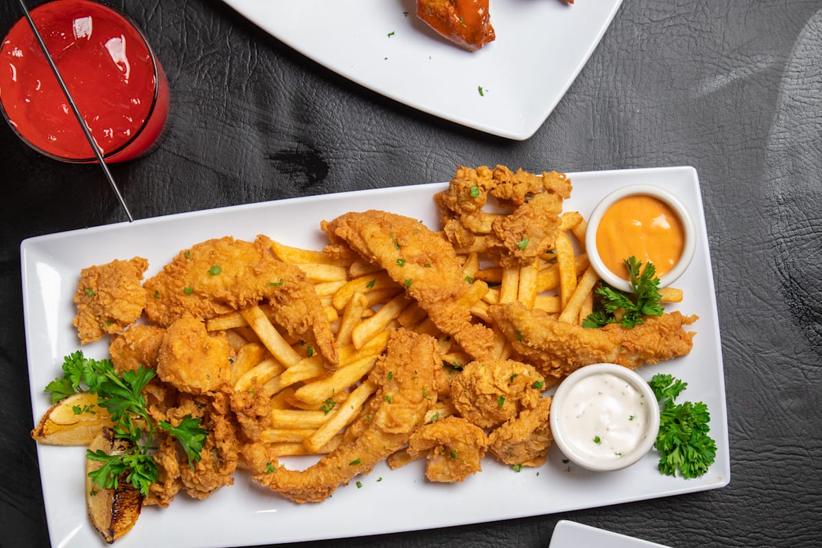 CRU Lounge Bar and Grill Delivery Menu | Order Online | 514 S Rampart ...