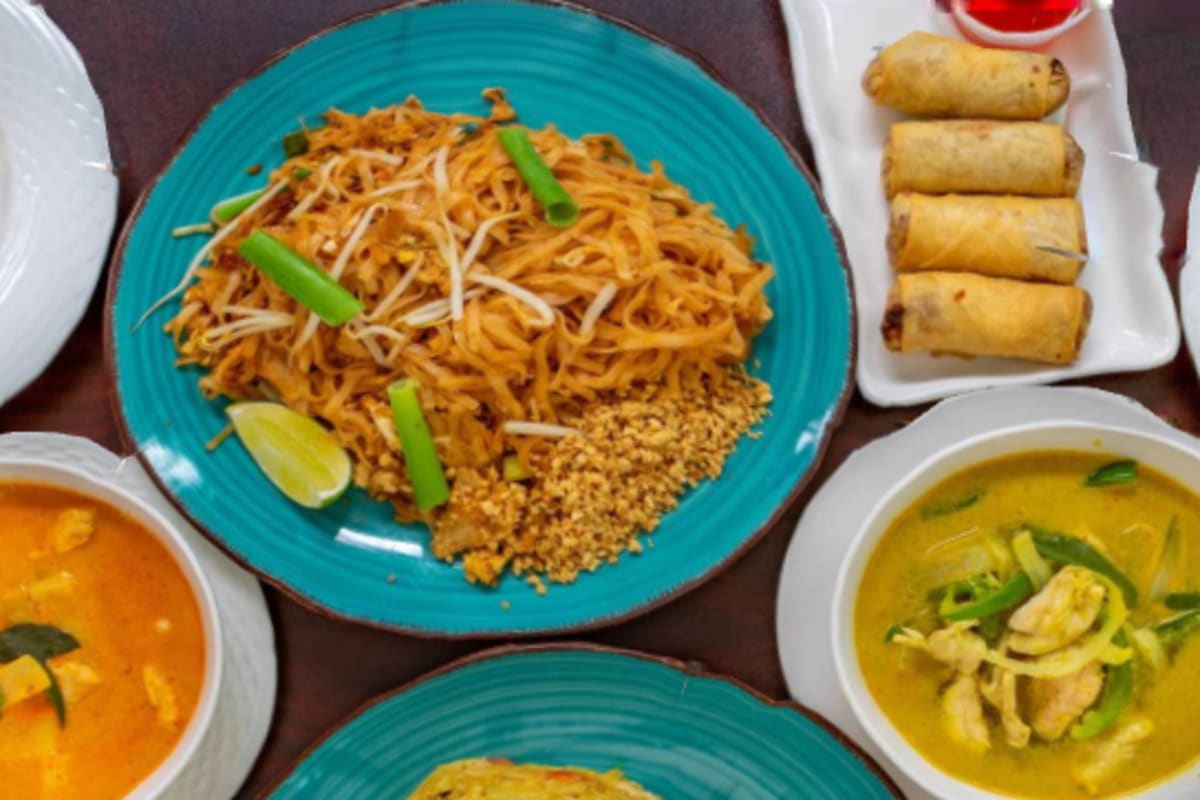 9 Thai Cuisine Delivery Menu | Order Online | 59 New St Newark | Grubhub