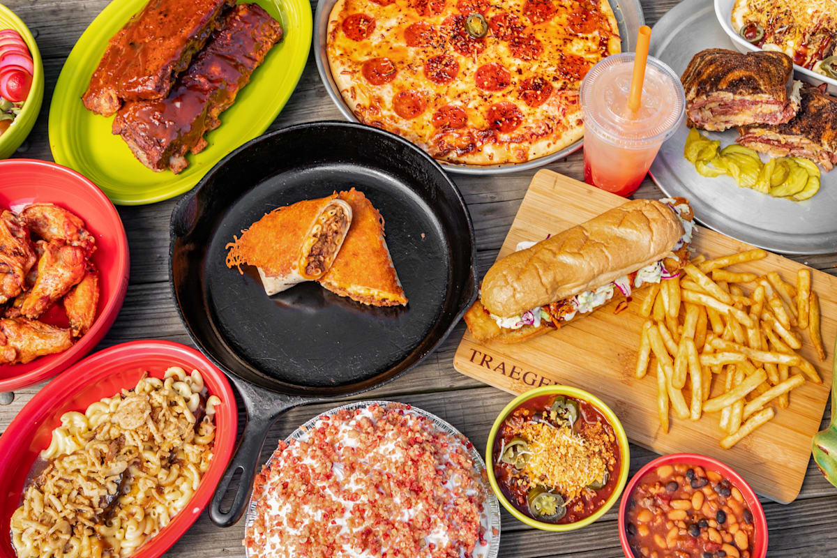 Poagies Bbq, Pizza, Ice Cream and More! - Louisville, OH Restaurant ...