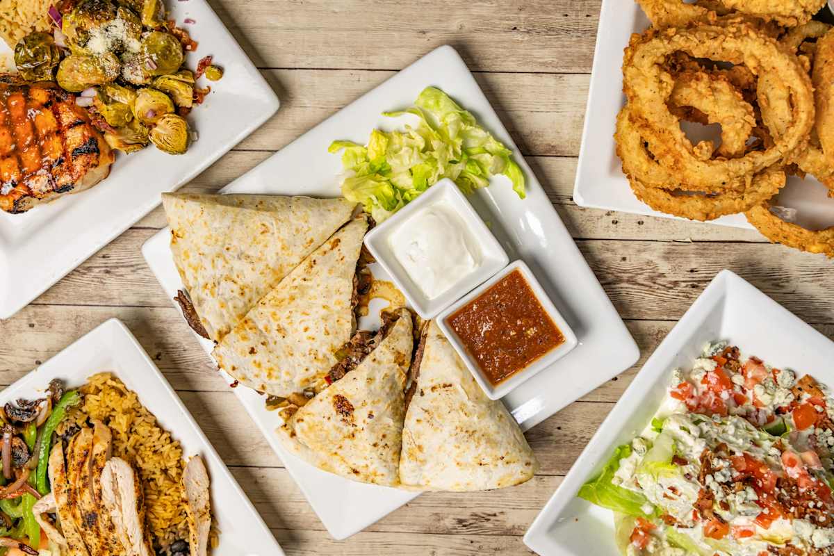 Lambeau's Sports Bar and Grill Delivery Menu | Order Online | 13131 ...