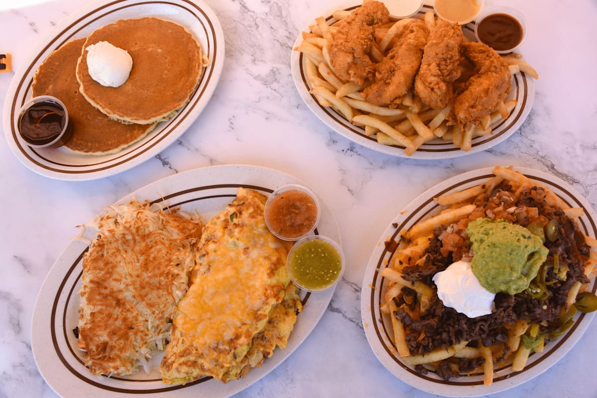 Louis Burgers Delivery Menu | Order Online | 44328 10th St W Lancaster ...