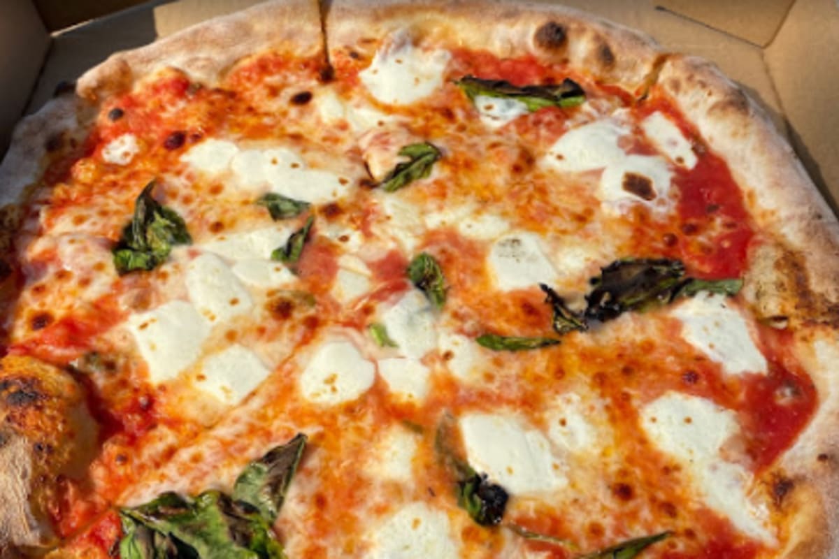 Elio's Wood Fire Pizza - Los Angeles, CA Restaurant | Menu + Delivery ...