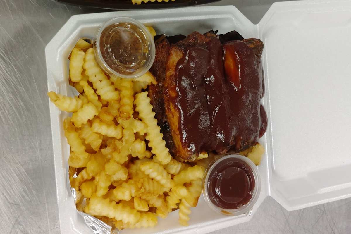 Juicy House of Ribs and Soul Food - Fargo, ND Restaurant | Menu ...