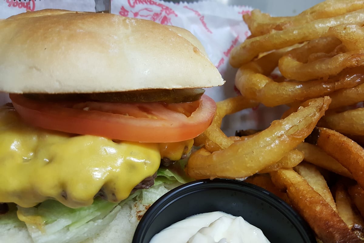 Cheeburger Cheeburger Delivery Menu | Order Online | 1593 Niagara Falls ...
