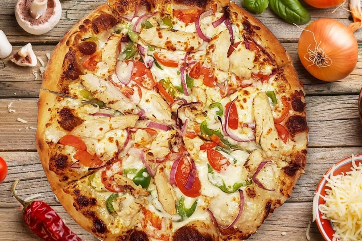 Italian pizza kitchen Delivery Menu | Order Online | 8237 Tampa Ave Los ...