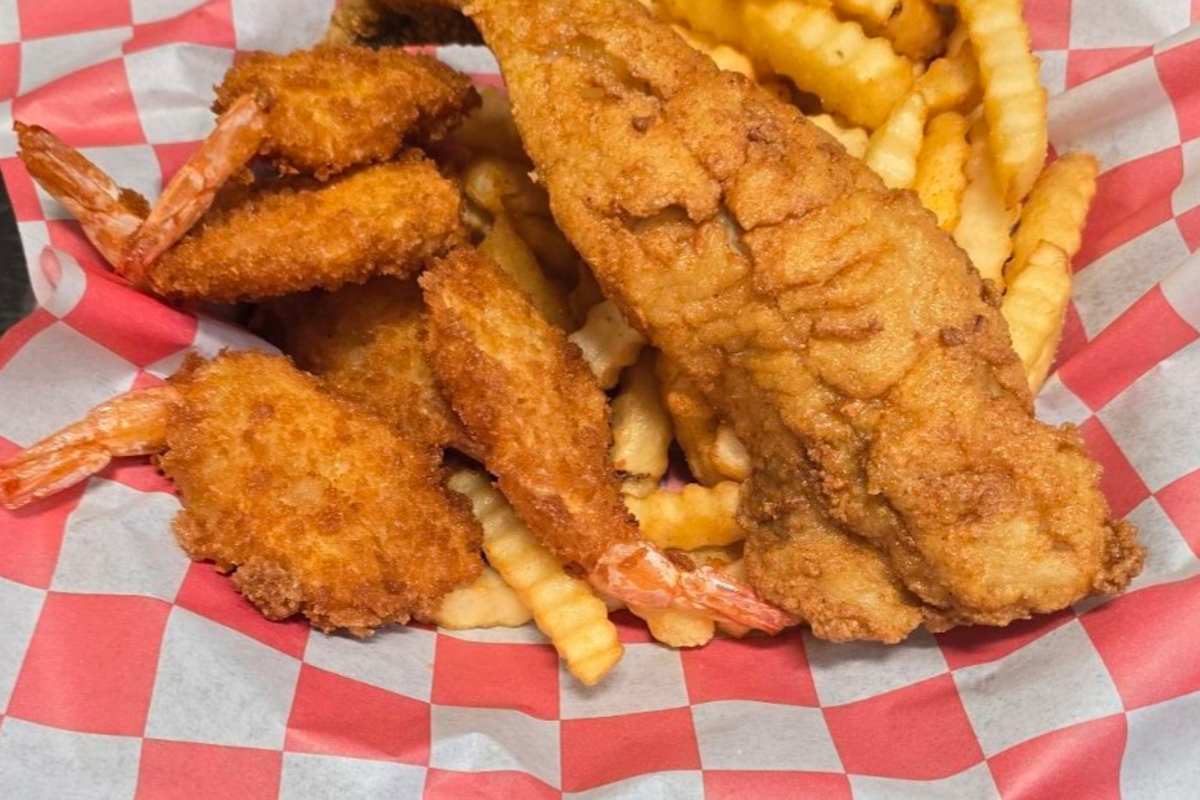 Diilishus Fish & Chik'n - Charlottesville, VA Restaurant | Menu ...