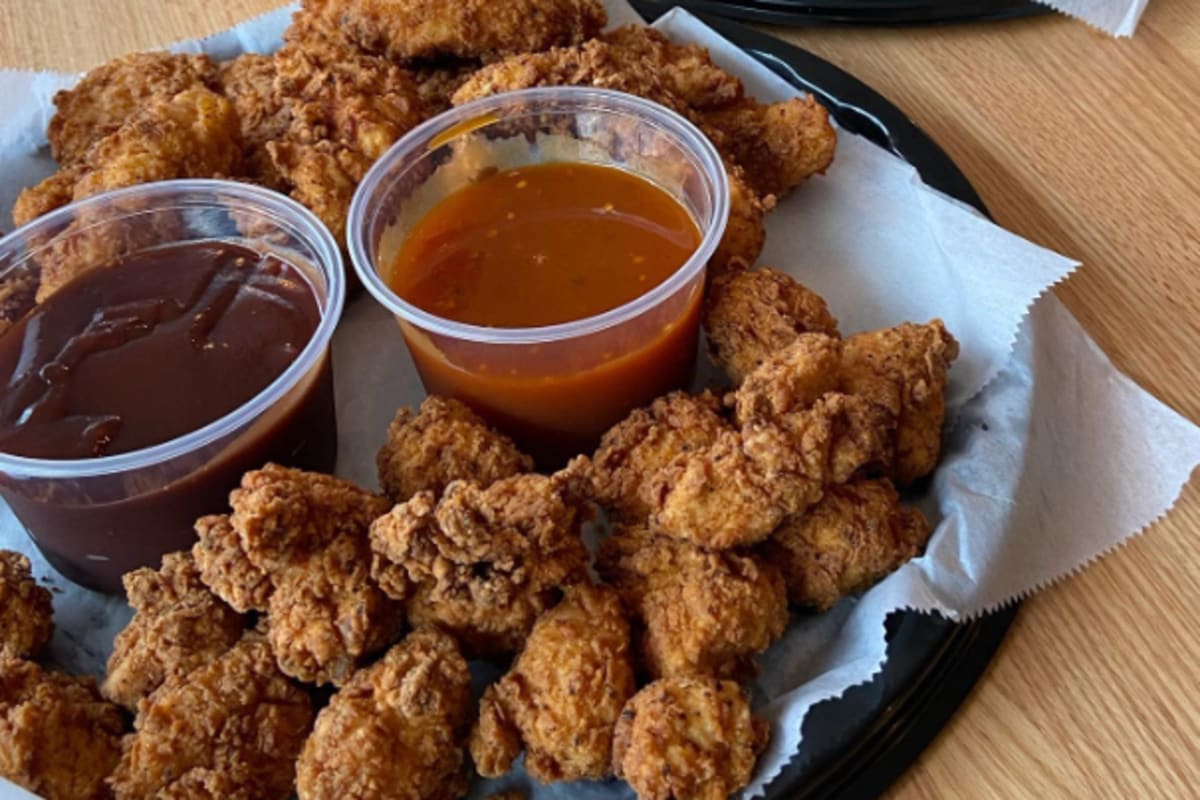 Crisp Chik'n Delivery Menu | Order Online | 124 E Market St West ...