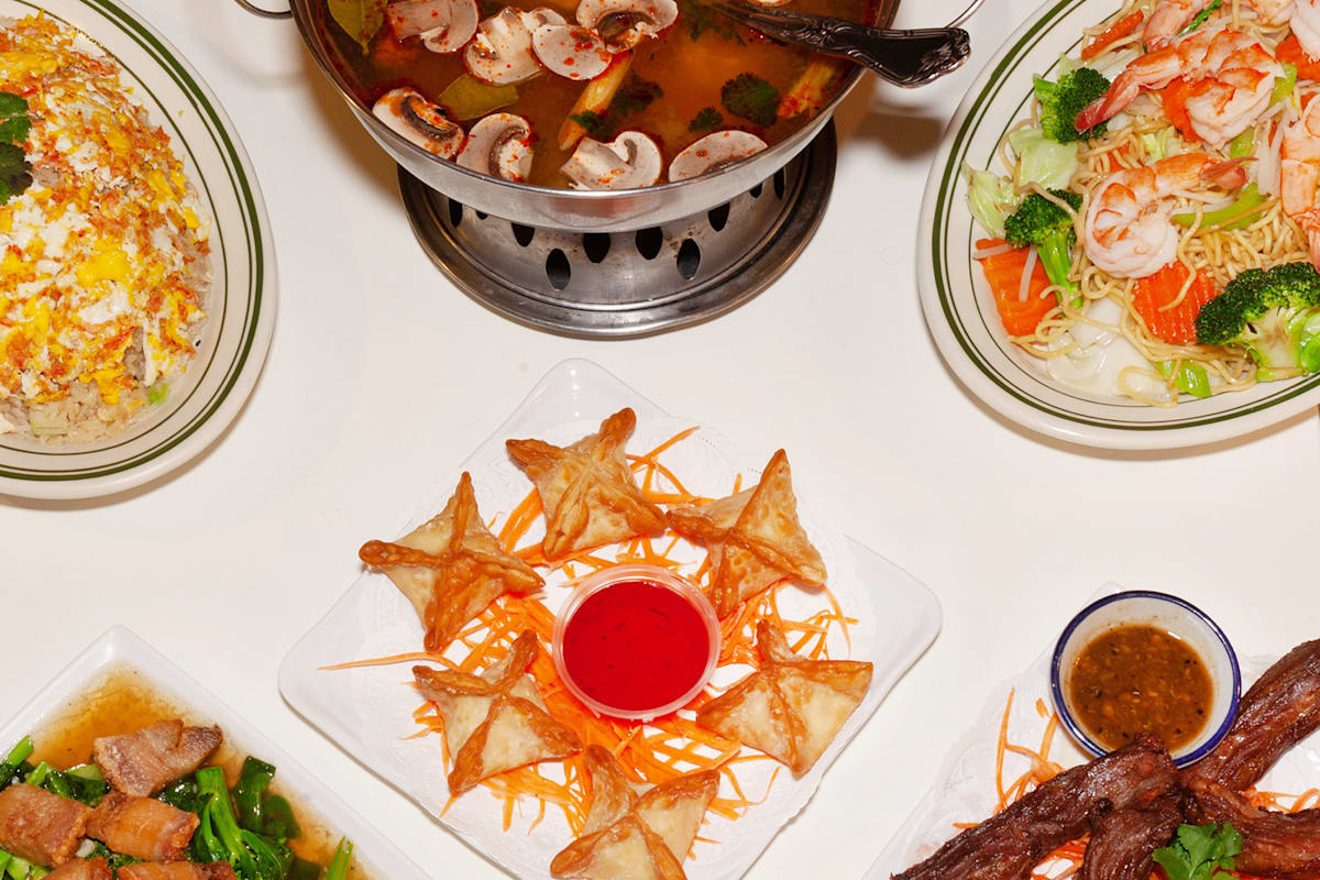 Khun Dang Thai Restaurant Delivery Menu | Order Online | 13436 Sherman ...