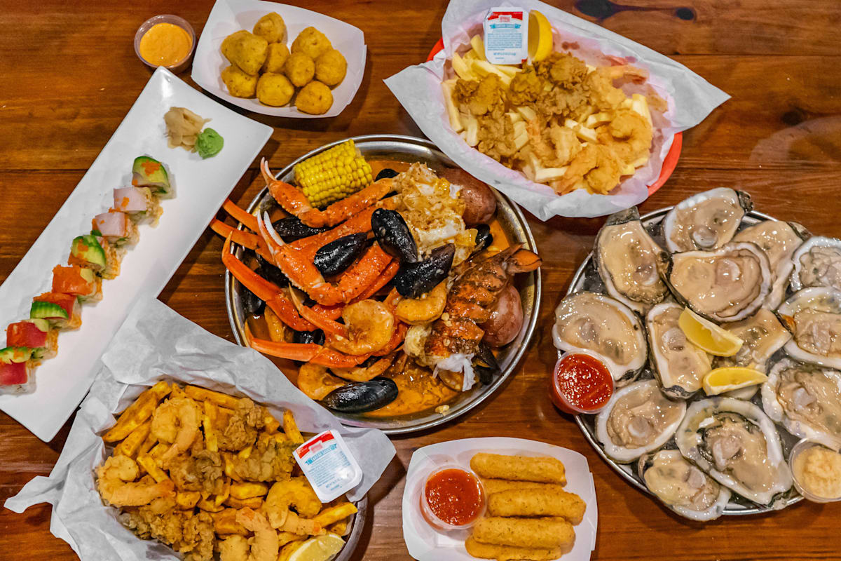 Captain Crab Seafood Delivery Menu | Order Online | 2746 Tamiami Trail ...