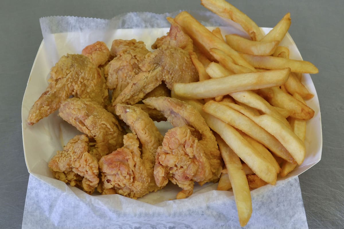 Harold's Chicken Delivery Menu | Order Online | 806 E 79th St Chicago ...