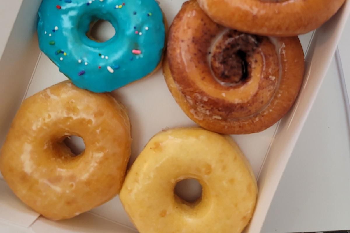 Donut Palace Delivery Menu | Order Online | 1812 N Cooper St Arlington ...