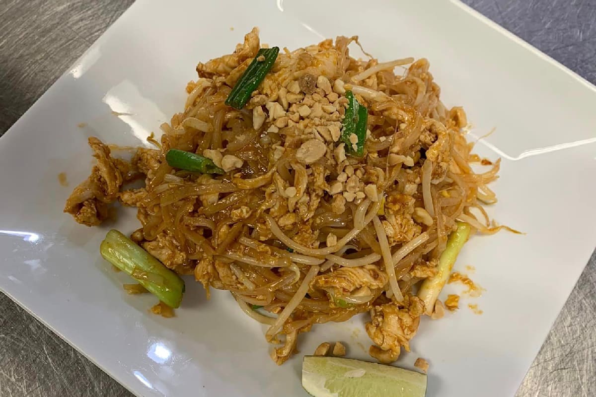 Thai Arroy Delivery Menu | Order Online | 608 N Birdneck Rd Virginia ...