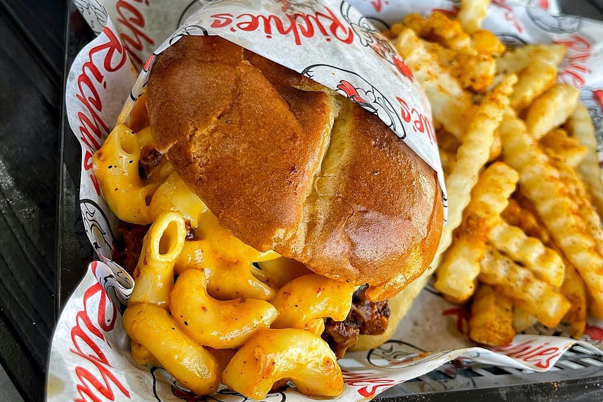 Richie's Hot Chicken - Riverside, CA Restaurant | Menu + Delivery ...