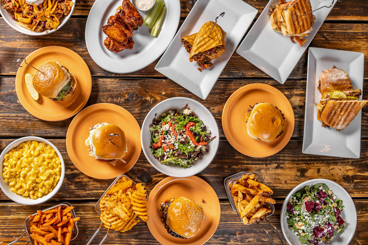 Burger Club - Astoria, NY Restaurant | Menu + Delivery | Seamless